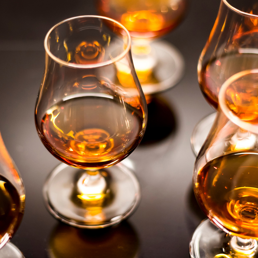 What is single malt whisky and how is it made? : Whisky and Spirits Guides